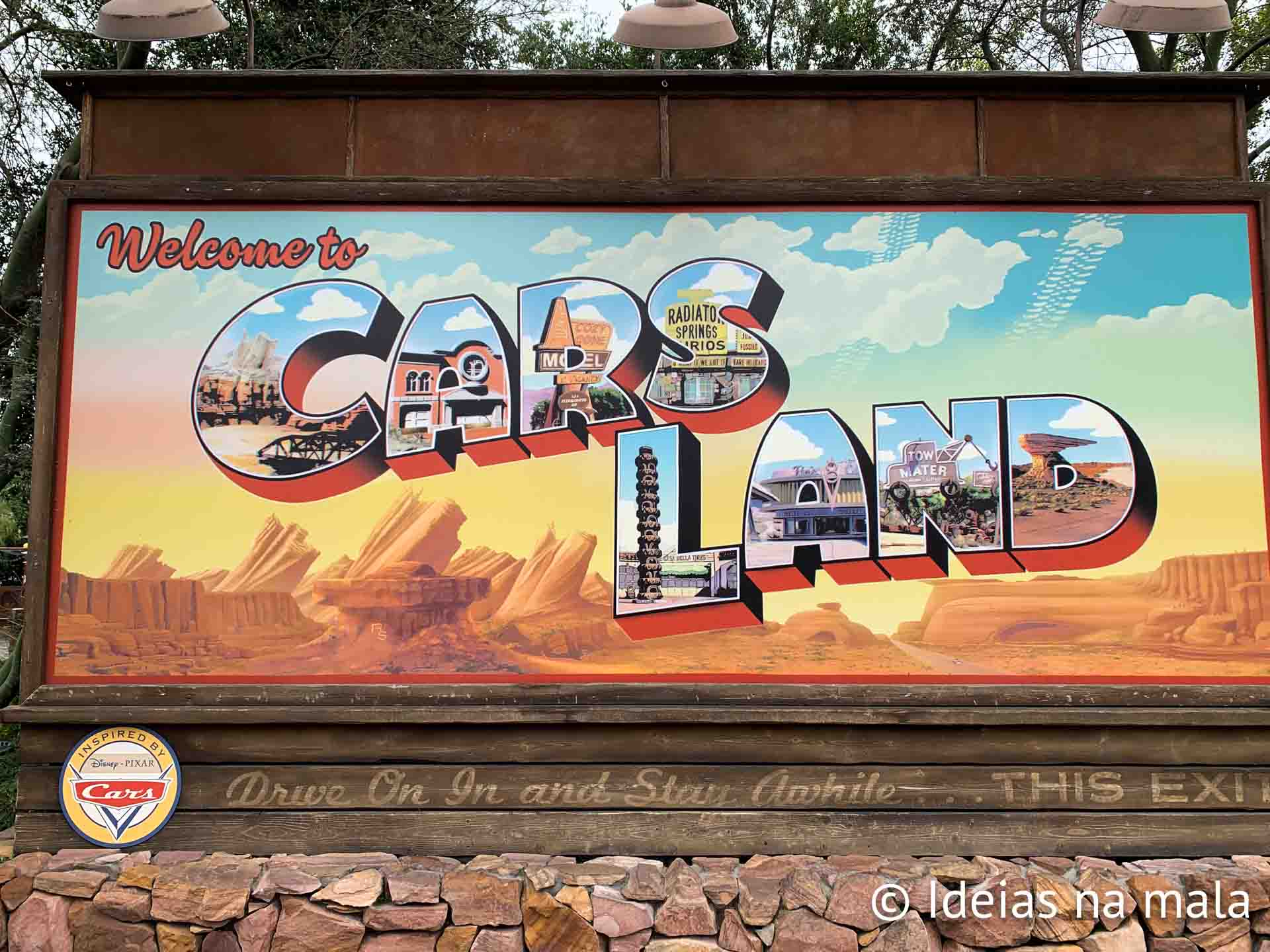 Cars Land na Disneyland: Uma visita divertida ao filme Carros