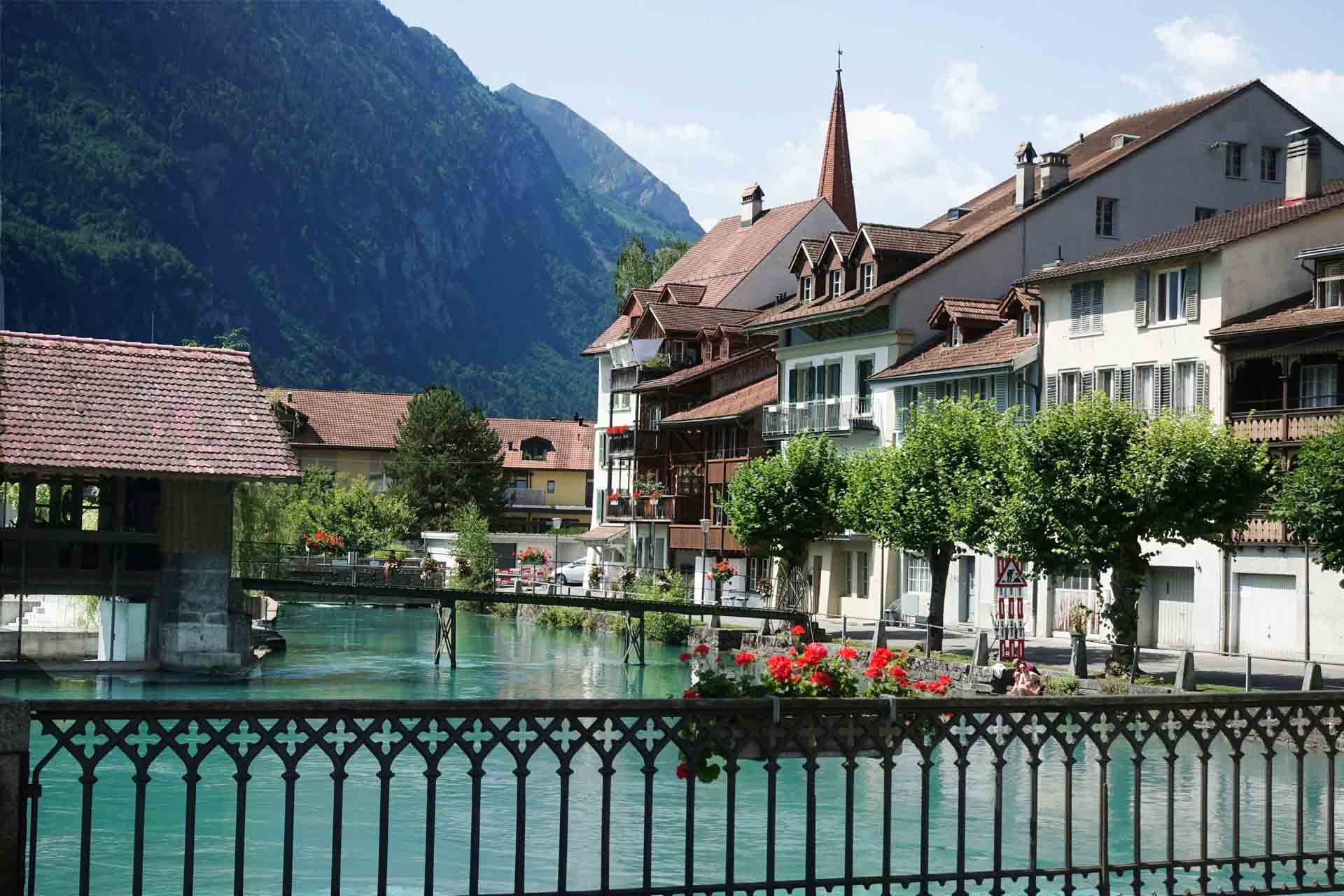 Interlaken, Suíça: As Principais Atrações e O Que Fazer na Região